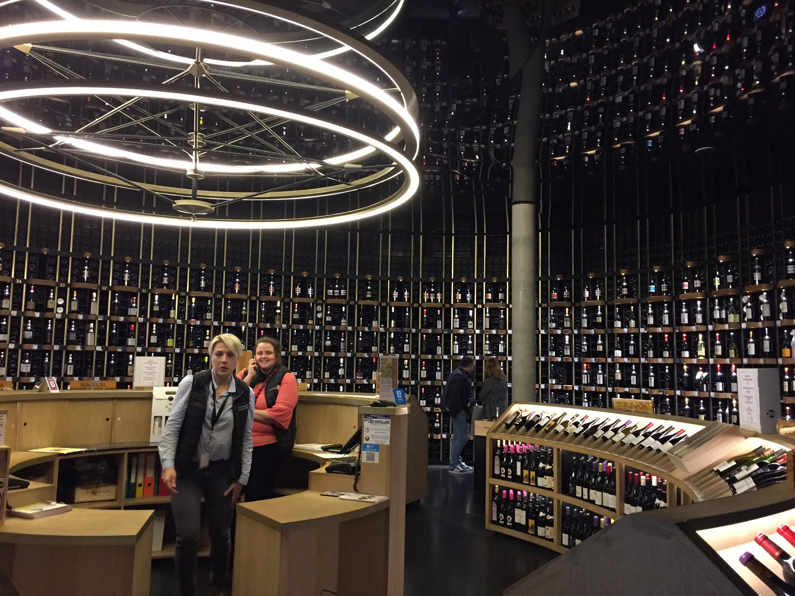 Wine Tourism and Bordeaux - Aquitaine Travel Guide